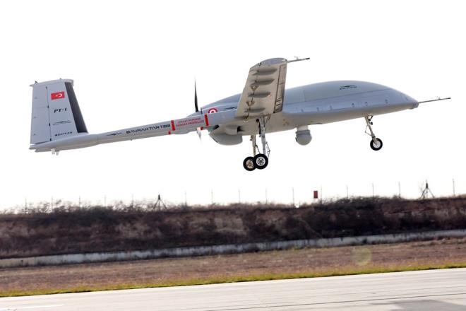 Bayraktar TB3 SİHA, Cumhuriyet'in 100. Yılında Gökyüzüyle Buluştu - Foto Galeri - Memurlar.Net